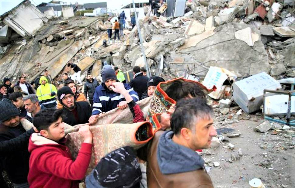 ΕΡΓΑΤΙΚΟ ΚΕΝΤΡΟ : Συγκέντρωση υλικής βοήθειας για τους σεισμοπαθείς της ...