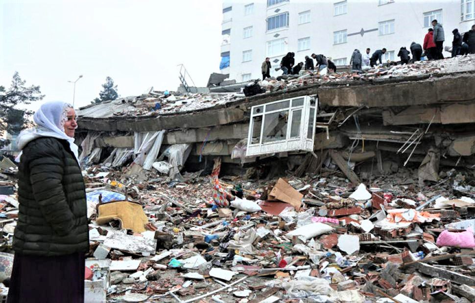 ΕΡΓΑΤΙΚΟ ΚΕΝΤΡΟ : Συγκέντρωση υλικής βοήθειας για τους σεισμοπαθείς της ...